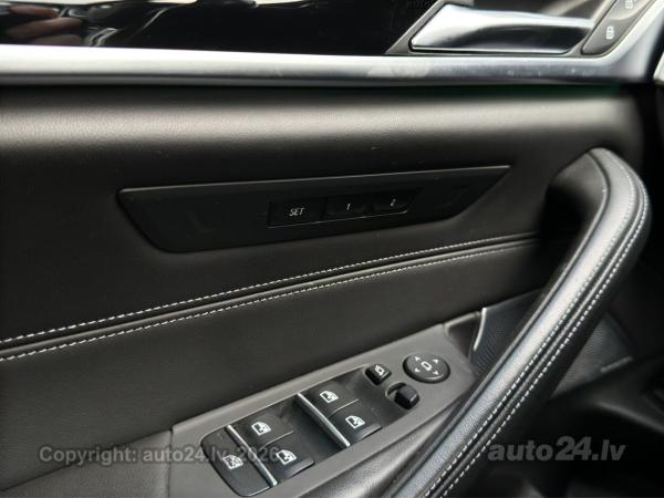 Grey BMW M-series 2019 in Riga, with an engine capacity of 4.40 L and mileage of 85 thousand km for 55900 €, photo 11 on AUTOMOTO.COM.LV