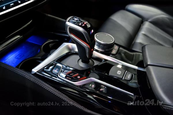 Pelēks BMW M-series 2019 Tallina, ar dzinēja tilpumu 4.40 L un nobraukumu 58 tūkst. km par 59900 €, foto 11 vietnē AUTOMOTO.COM.LV