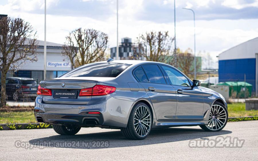 Pelēks BMW M-series 2019 Tartu, ar dzinēja tilpumu 3.00 L un nobraukumu 154 tūkst. km par 30900 €, foto 16 vietnē AUTOMOTO.COM.LV