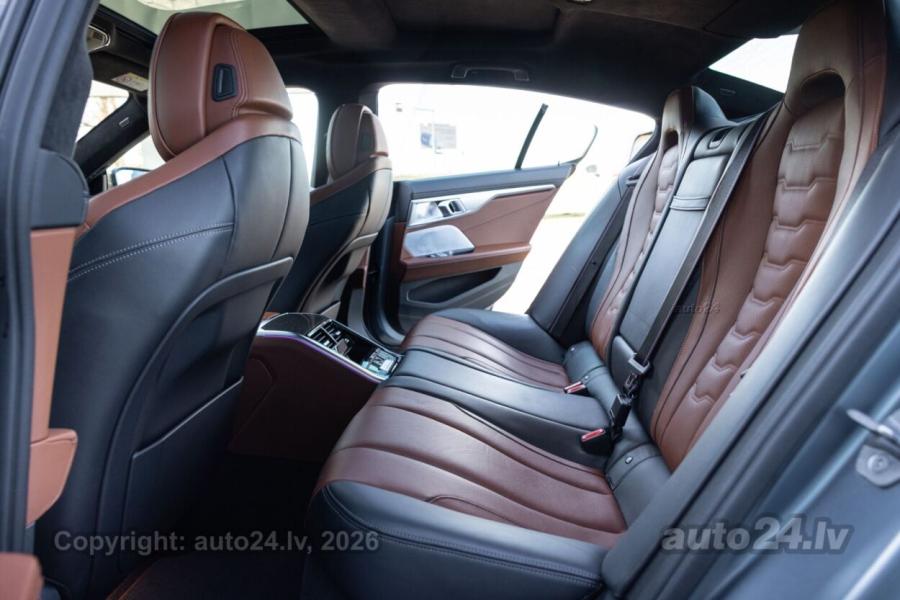 Pelēks BMW M-series 2021 Tallina, ar dzinēja tilpumu 4.40 L un nobraukumu 89 tūkst. km par 68900 €, foto 11 vietnē AUTOMOTO.COM.LV