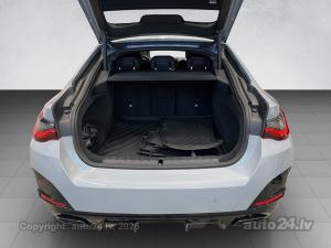 Pelēks BMW M-series 2023 Tallina, ar dzinēja tilpumu 3.00 L un nobraukumu 61 tūkst. km par 52900 €, foto 15 vietnē AUTOMOTO.COM.LV