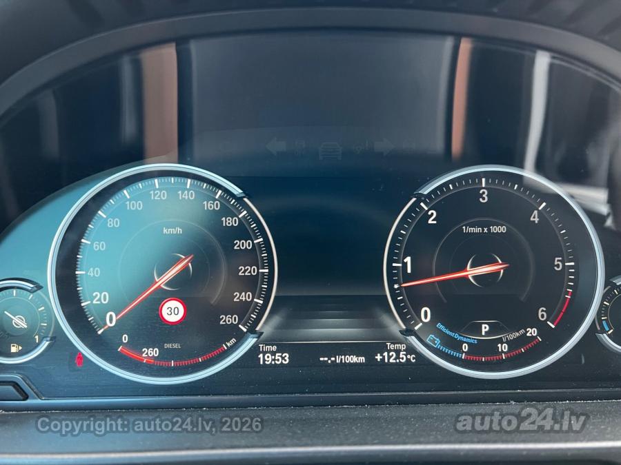 Pelēks BMW M-series 2013 Tallina, ar dzinēja tilpumu 3.00 L un nobraukumu 284 tūkst. km par 16999 €, foto 14 vietnē AUTOMOTO.COM.LV