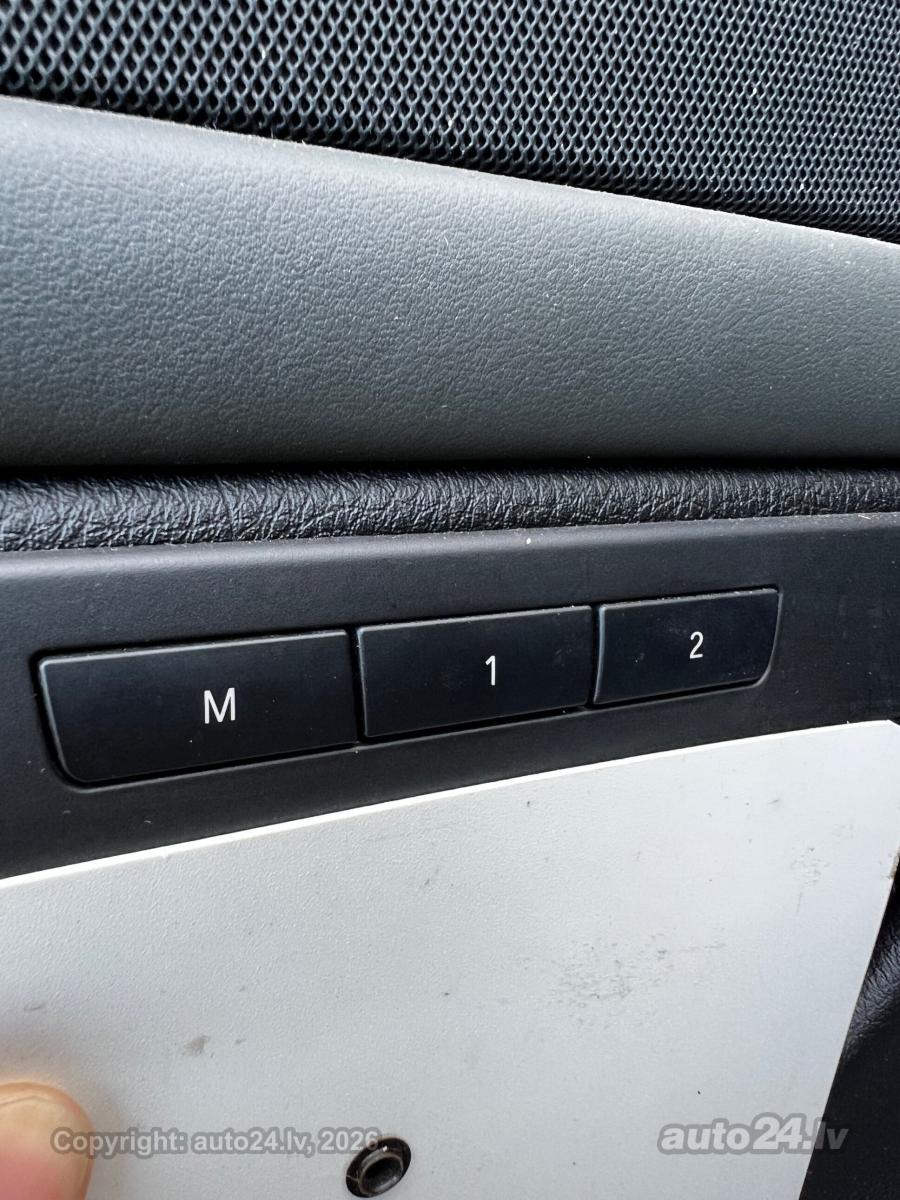 Pelēks BMW M-series 2013 Tallina, ar dzinēja tilpumu 3.00 L un nobraukumu 284 tūkst. km par 16999 €, foto 20 vietnē AUTOMOTO.COM.LV