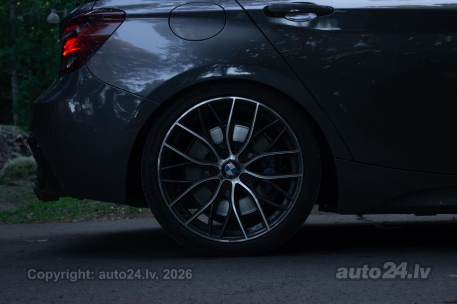 Grey BMW M-series 2013 in Tallinn, with an engine capacity of 3.00 L and mileage of 171 thousand km for 23500 €, photo 10 on AUTOMOTO.COM.LV