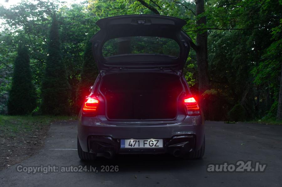 Grey BMW M-series 2013 in Tallinn, with an engine capacity of 3.00 L and mileage of 171 thousand km for 23500 €, photo 13 on AUTOMOTO.COM.LV