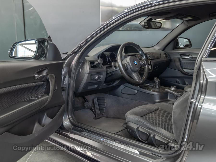 Grey BMW M-series 2018 in Tallinn, with an engine capacity of 3.00 L and mileage of 117 thousand km for 39900 €, photo 6 on AUTOMOTO.COM.LV