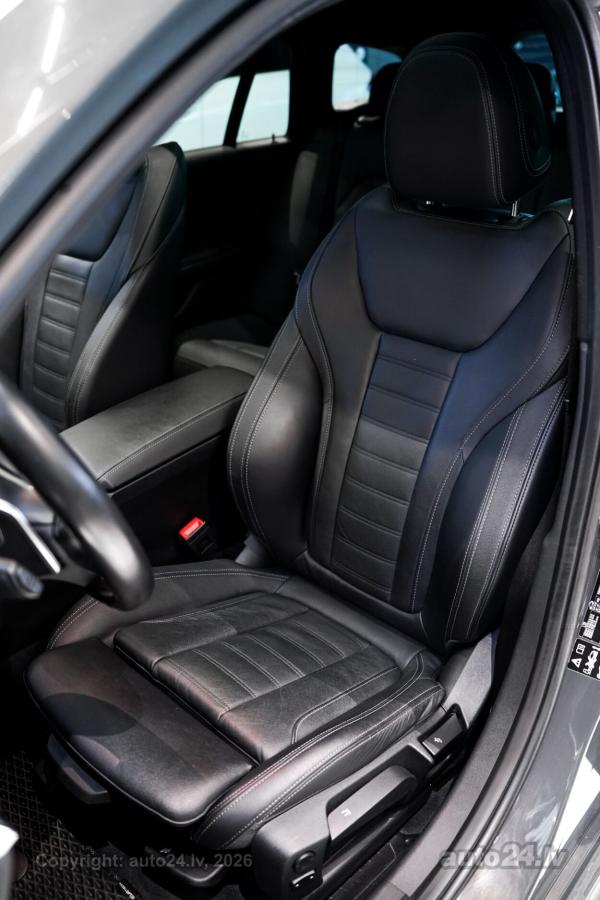 Pelēks BMW M-series 2021 Tallina, ar dzinēja tilpumu 3.00 L un nobraukumu 112 tūkst. km par 39900 €, foto 11 vietnē AUTOMOTO.COM.LV