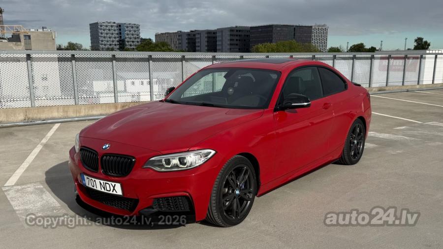 Red BMW M-series 2017 in Tallinn, with an engine capacity of 3.00 L and mileage of 124 thousand km for 25900 €, photo 7 on AUTOMOTO.COM.LV
