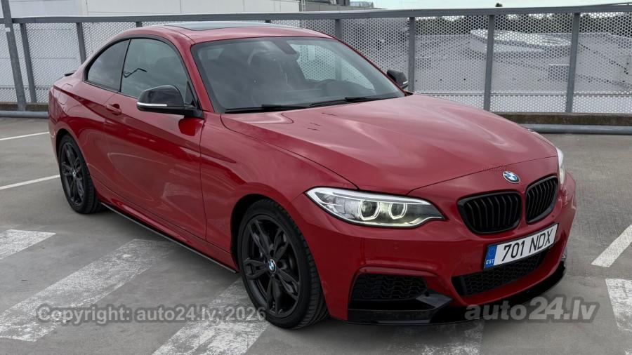 Red BMW M-series 2017 in Tallinn, with an engine capacity of 3.00 L and mileage of 124 thousand km for 25900 €, photo 8 on AUTOMOTO.COM.LV