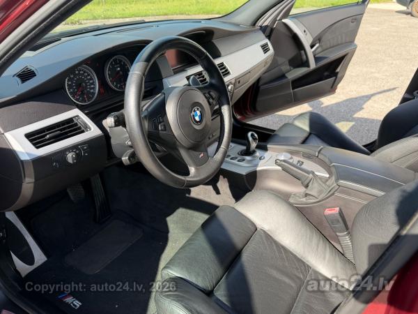 Red BMW M-series 2005 in Tallinn, with an engine capacity of 5.00 L and mileage of 143 thousand km for 27499 €, photo 7 on AUTOMOTO.COM.LV