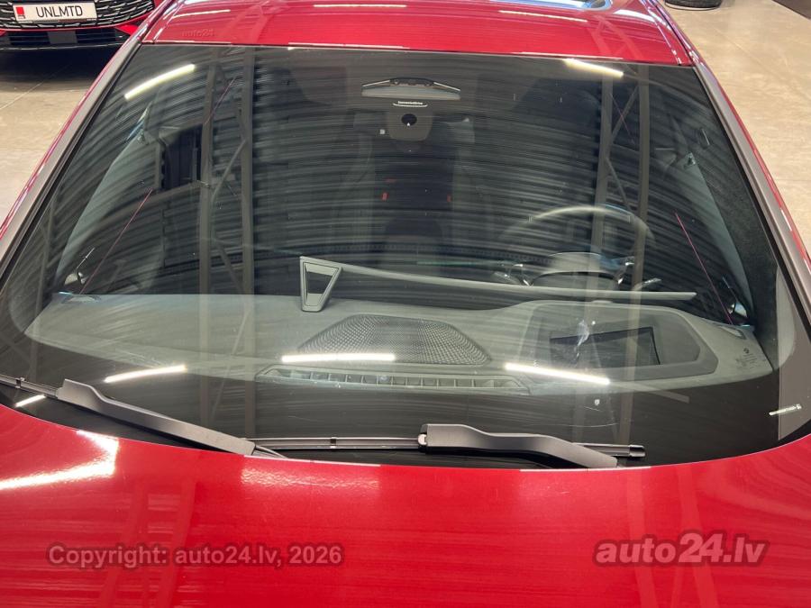 Sarkans BMW M-series 2024 Tallina, ar dzinēja tilpumu 3.00 L un nobraukumu 28 tūkst. km par 65000 €, foto 10 vietnē AUTOMOTO.COM.LV