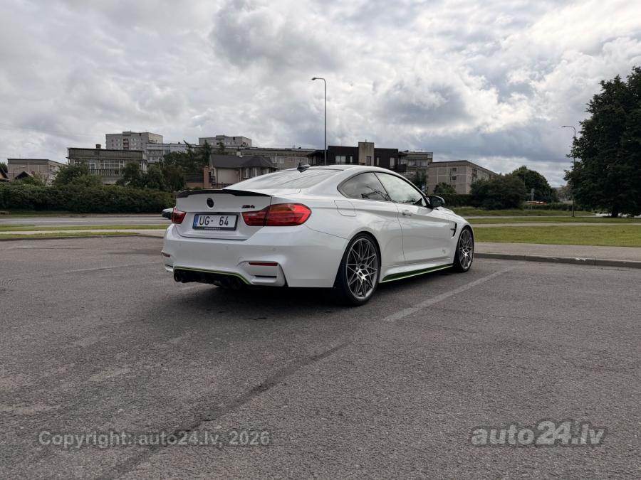 White BMW M-series 2016 in Riga, with an engine capacity of 3.00 L and mileage of 100 thousand km for 41000 €, photo 6 on AUTOMOTO.COM.LV