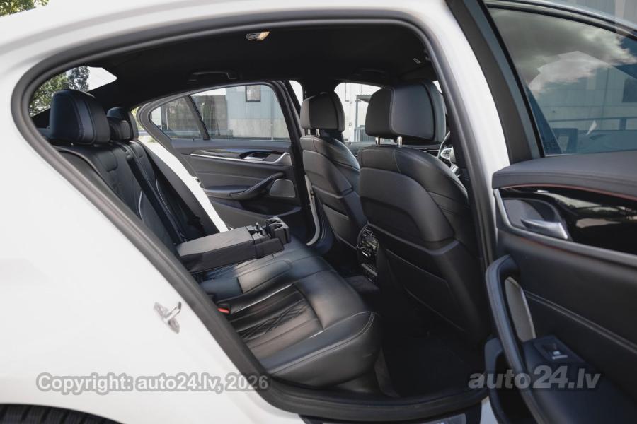 Balts BMW M-series 2017 Tartu, ar dzinēja tilpumu 3.00 L un nobraukumu 279 tūkst. km par 24999 €, foto 14 vietnē AUTOMOTO.COM.LV