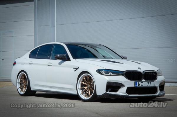 White BMW M-series 2022 in Riga, with an engine capacity of 0.00 L and mileage of 96 thousand km for 69000 €, photo 2 on AUTOMOTO.COM.LV
