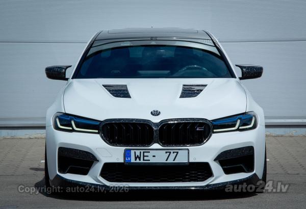 White BMW M-series 2022 in Riga, with an engine capacity of 0.00 L and mileage of 96 thousand km for 69000 €, photo 7 on AUTOMOTO.COM.LV