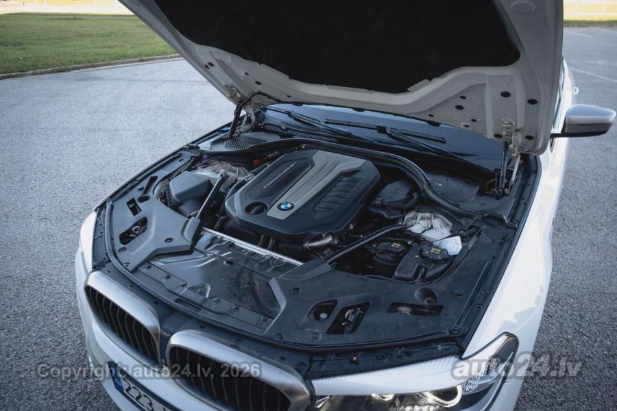 Balts BMW M-series 2018 Tallina, ar dzinēja tilpumu 3.00 L un nobraukumu 219 tūkst. km par 26299 €, foto 11 vietnē AUTOMOTO.COM.LV