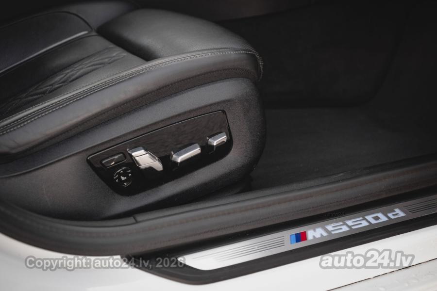 Balts BMW M-series 2018 Tallina, ar dzinēja tilpumu 3.00 L un nobraukumu 219 tūkst. km par 26299 €, foto 15 vietnē AUTOMOTO.COM.LV
