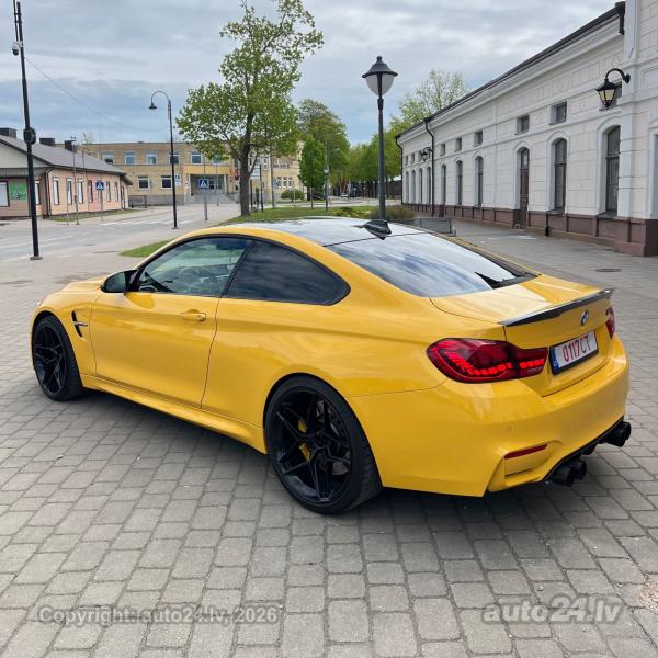 Yellow BMW M-series 2017 in Riga, with an engine capacity of 0.00 L and mileage of 138 thousand km for 37000 €, photo 3 on AUTOMOTO.COM.LV