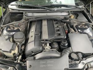 Black BMW M1 2005 in Riga, with an engine capacity of 2.20 L and mileage of 227 thousand km for 3000 €, photo 10 on AUTOMOTO.COM.LV