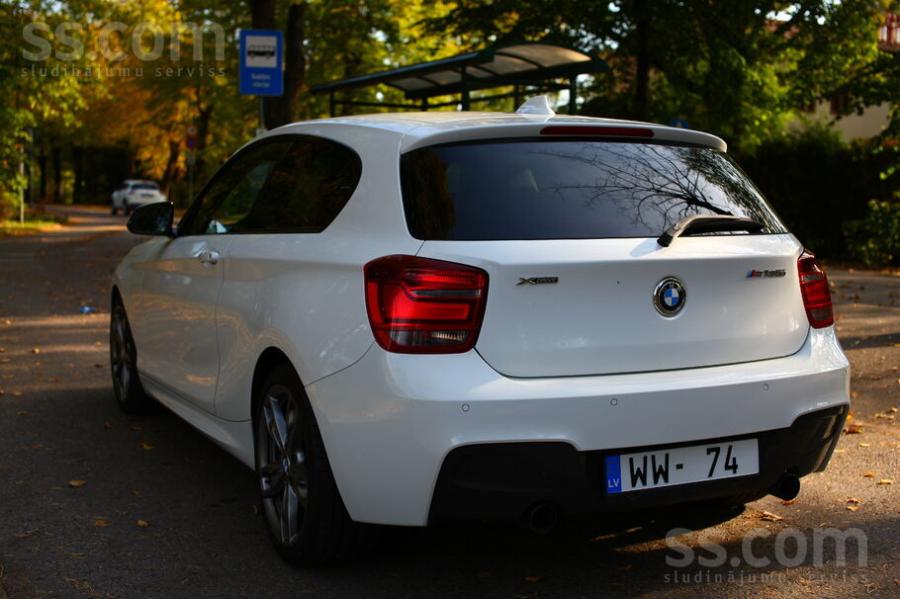 White BMW M1 2013 in Riga, with an engine capacity of 3.00 L and mileage of 189 thousand km for 21990 €, photo 7 on AUTOMOTO.COM.LV