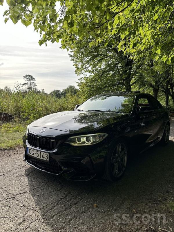 Black BMW M2 2014 in Liepaja, with an engine capacity of 3.00 L and mileage of 200 thousand km for 20500 €, photo 2 on AUTOMOTO.COM.LV