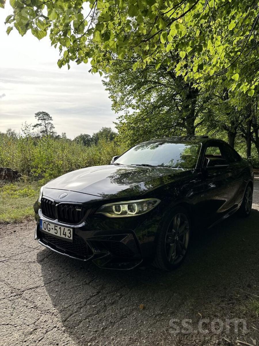 Black BMW M2 2014 in Liepaja, with an engine capacity of 3.00 L and mileage of 200 thousand km for 20500 €, photo 3 on AUTOMOTO.COM.LV