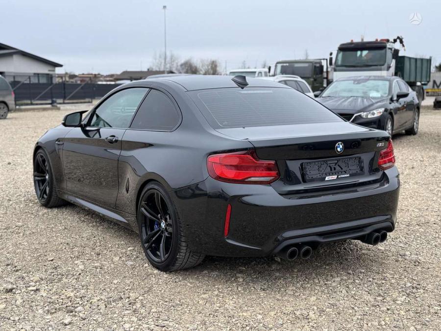 Black BMW M2 2017 in Siauliai, with an engine capacity of 3.00 L and mileage of 87 thousand km for 33500 €, photo 6 on AUTOMOTO.COM.LV