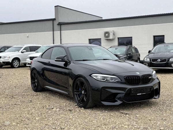 Black BMW M2 2017 in Siauliai, with an engine capacity of 2.98 L and mileage of 87 thousand km for 33500 €, photo 3 on AUTOMOTO.COM.LV