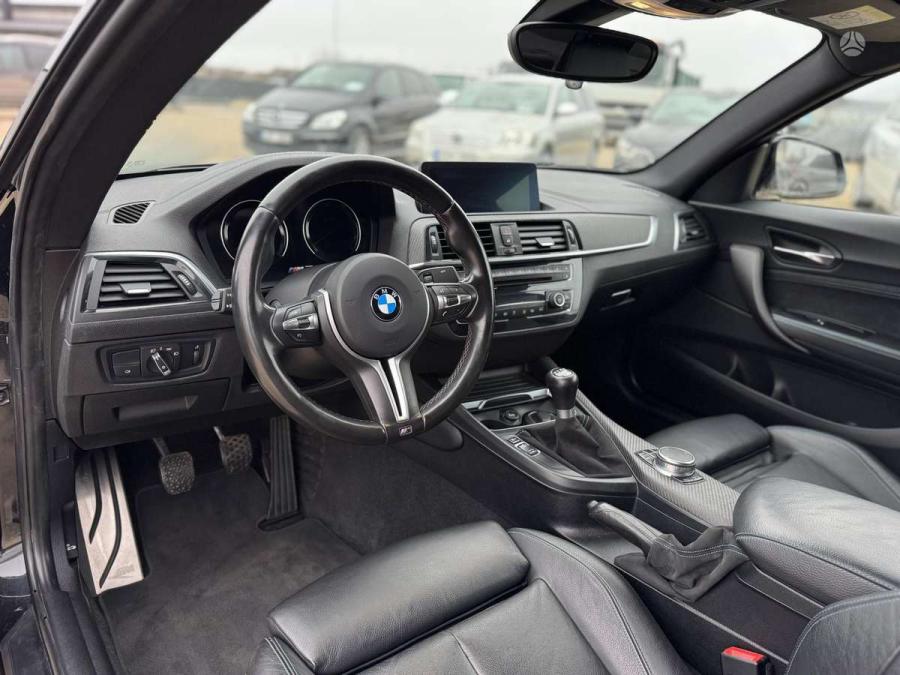 Melns BMW M2 2017 Šauļi, ar dzinēja tilpumu 2.98 L un nobraukumu 87 tūkst. km par 33500 €, foto 10 vietnē AUTOMOTO.COM.LV