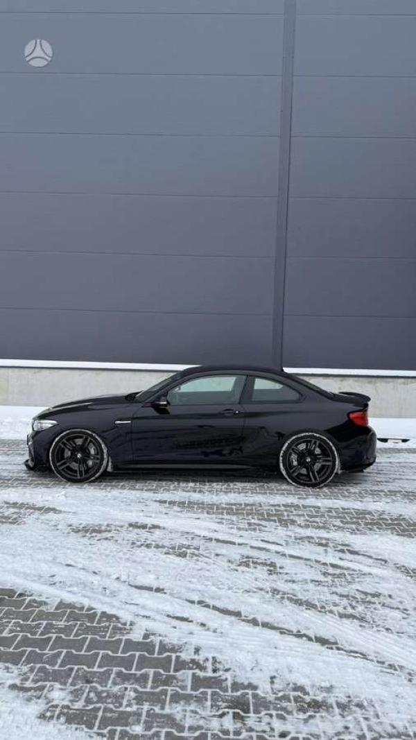 Black BMW M2 2018 in Siauliai, with an engine capacity of 2.98 L and mileage of 108 thousand km for 34000 €, photo 5 on AUTOMOTO.COM.LV
