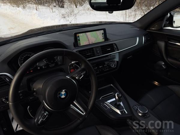 Black BMW M2 2019 in Riga, with an engine capacity of 3.00 L and mileage of 59 thousand km for 44000 €, photo 8 on AUTOMOTO.COM.LV