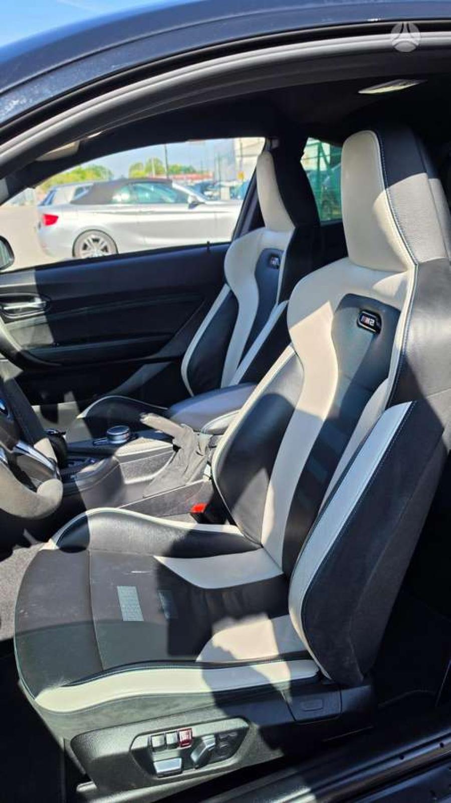 Black BMW M2 2020 in Kaunas, with an engine capacity of 2.98 L and mileage of 98 thousand km for 20990 €, photo 7 on AUTOMOTO.COM.LV