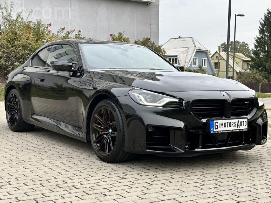 Black BMW M2 2023 in Riga, with an engine capacity of 3.00 L and mileage of 45 thousand km for 62900 €, photo 3 on AUTOMOTO.COM.LV
