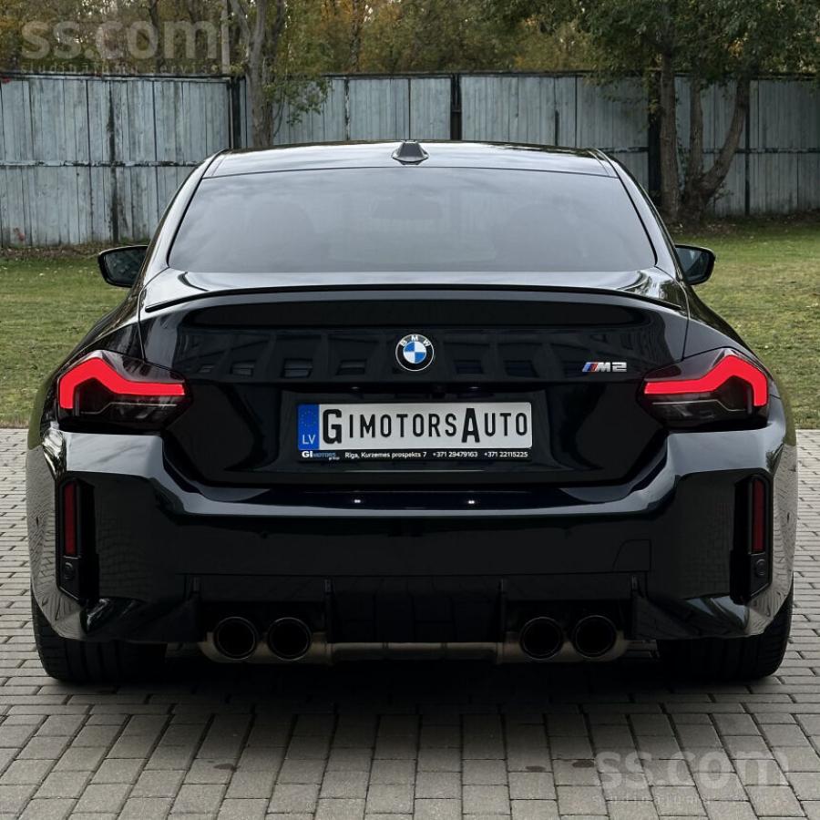 Black BMW M2 2023 in Riga, with an engine capacity of 3.00 L and mileage of 45 thousand km for 62900 €, photo 7 on AUTOMOTO.COM.LV