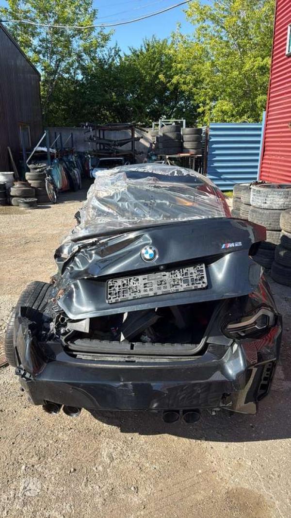 Black BMW M2 2024 in Siauliai, with an engine capacity of 2.99 L and mileage of 1 thousand km for 14500 €, photo 5 on AUTOMOTO.COM.LV