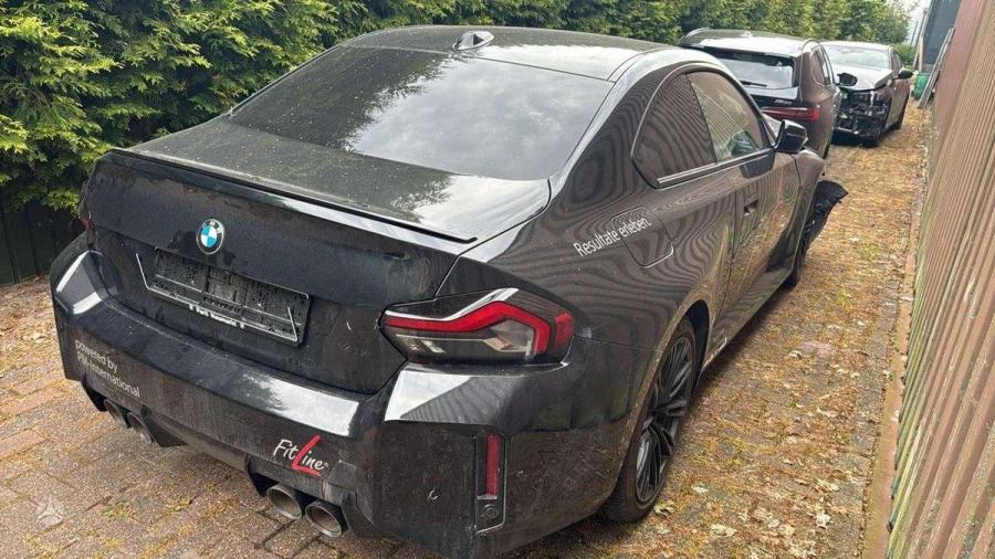 Black BMW M2 2025 in Kaunas, with an engine capacity of 2.99 L and mileage of 26 thousand km for 33500 €, photo 1 on AUTOMOTO.COM.LV