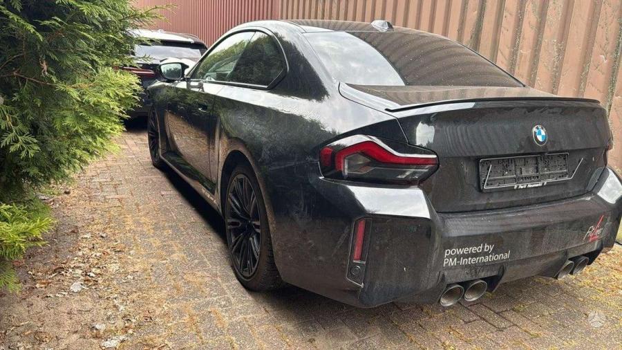 Black BMW M2 2025 in Kaunas, with an engine capacity of 2.99 L and mileage of 26 thousand km for 33500 €, photo 3 on AUTOMOTO.COM.LV
