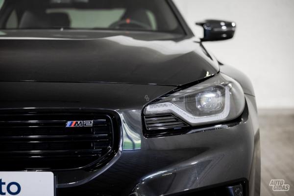 Black BMW M2 2025 in Vilnius, with an engine capacity of 3.00 L and mileage of 11 thousand km for 72991 €, photo 4 on AUTOMOTO.COM.LV