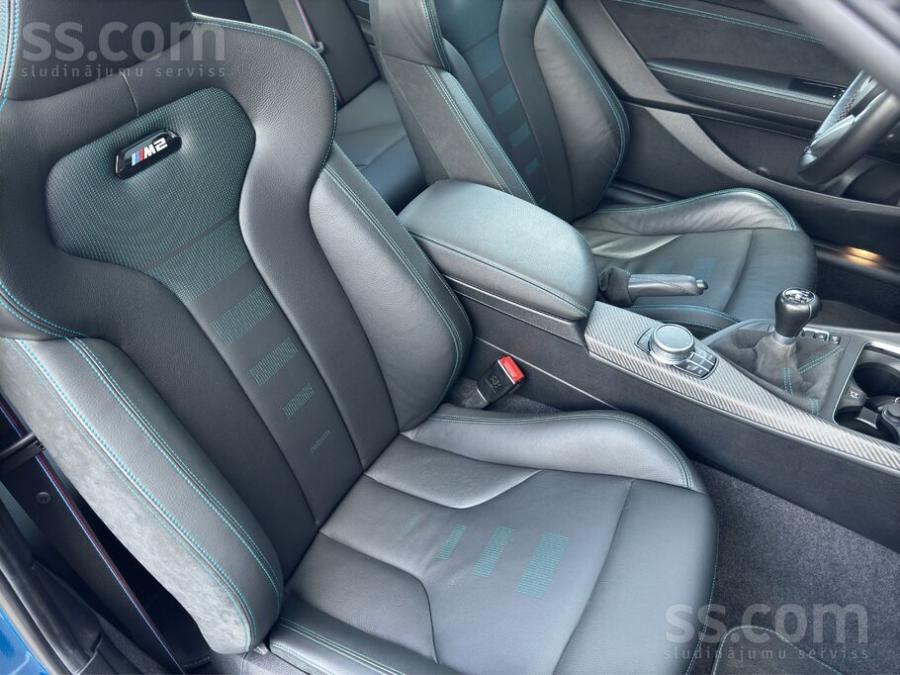 Синий БМВ M2 2021 в Рига, объемом двигателя 3.00 л и пробегом 18 тыс. км за 45900 €, фото 7 на AUTOMOTO.COM.LV