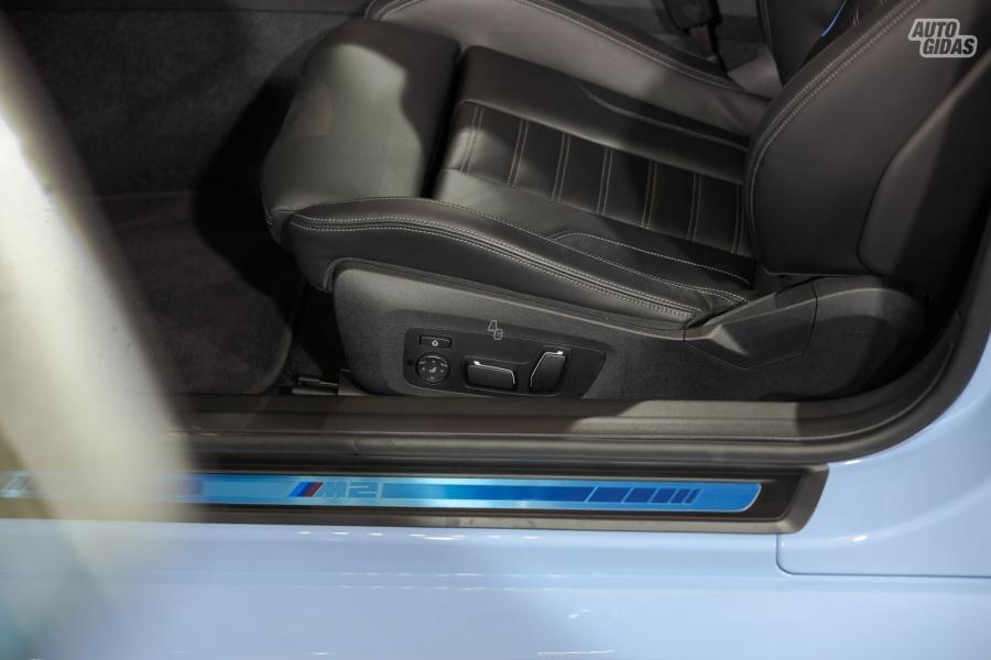 Zils BMW M2 2023 Viļņa, ar dzinēja tilpumu 3.00 L un nobraukumu 9 tūkst. km par 67891 €, foto 38 vietnē AUTOMOTO.COM.LV