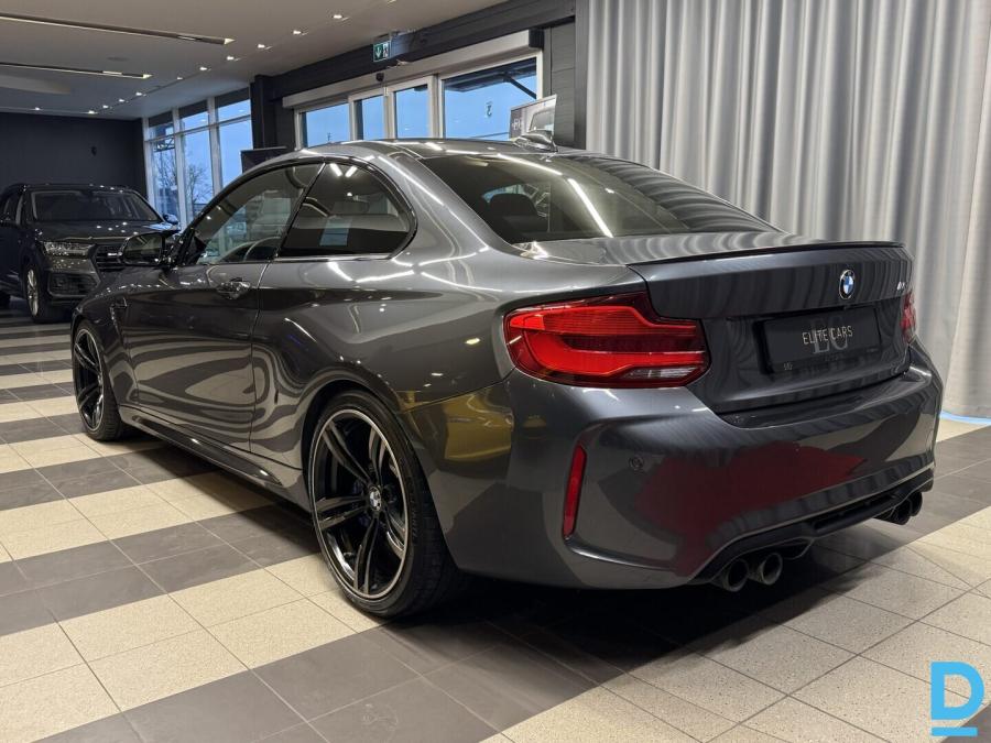 Grey BMW M2 2017 in Marupe, with an engine capacity of 3.00 L and mileage of 141 thousand km for 32990 €, photo 3 on AUTOMOTO.COM.LV