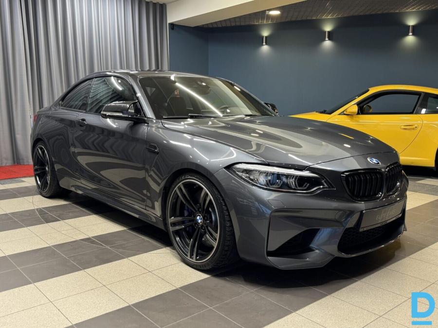 Grey BMW M2 2017 in Marupe, with an engine capacity of 3.00 L and mileage of 141 thousand km for 32990 €, photo 4 on AUTOMOTO.COM.LV