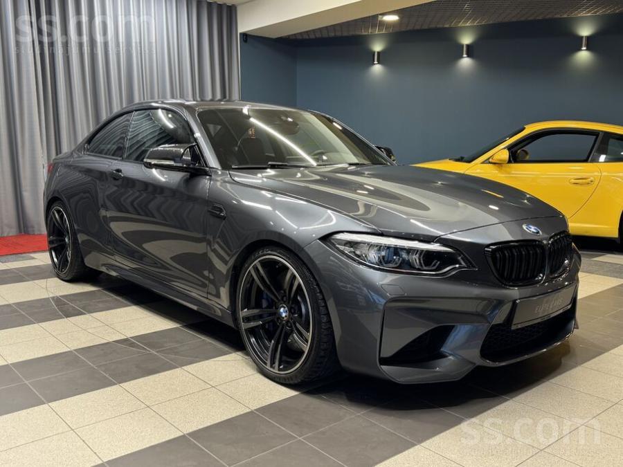 Grey BMW M2 2017 in Riga, with an engine capacity of 3.00 L and mileage of 141 thousand km for 32990 €, photo 3 on AUTOMOTO.COM.LV