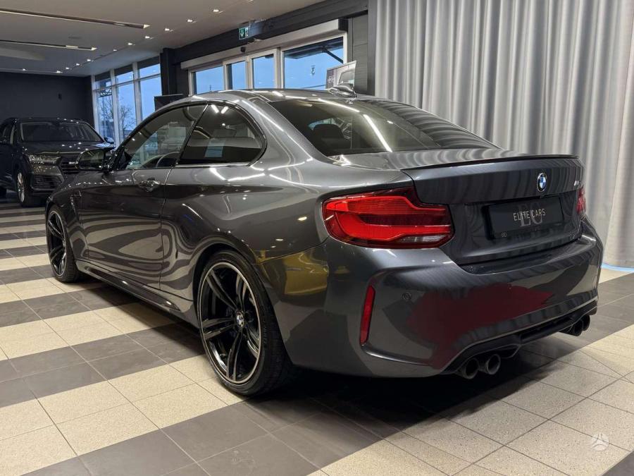 Pelēks BMW M2 2017 Rīga, ar dzinēja tilpumu 2.98 L un nobraukumu 141 tūkst. km par 32990 €, foto 7 vietnē AUTOMOTO.COM.LV