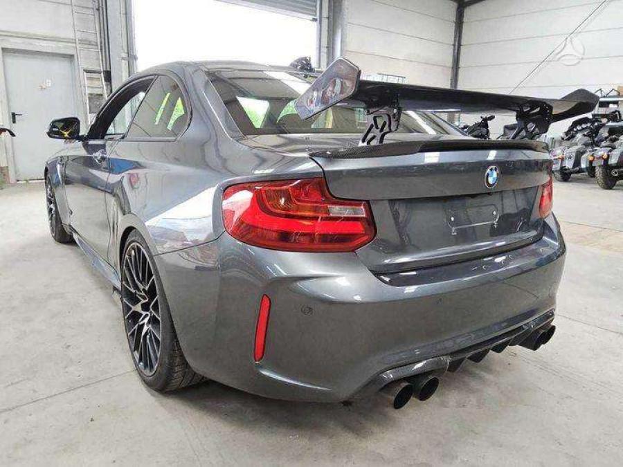 Grey BMW M2 2017 in Vilnius, with an engine capacity of 2.98 L and mileage of 105 thousand km for 29990 €, photo 5 on AUTOMOTO.COM.LV