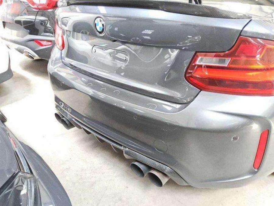 Grey BMW M2 2017 in Vilnius, with an engine capacity of 2.98 L and mileage of 105 thousand km for 29990 €, photo 6 on AUTOMOTO.COM.LV