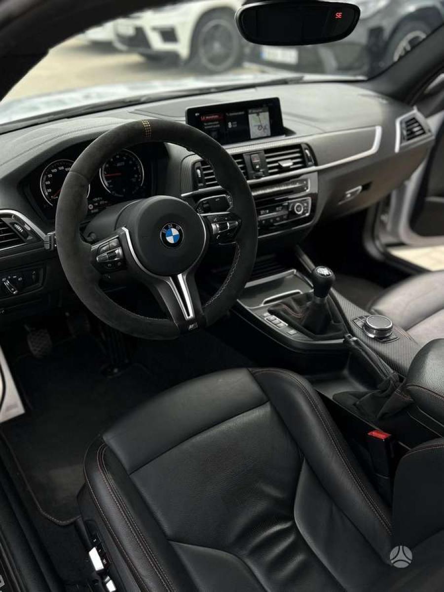 Pelēks BMW M2 2020 Kauņa, ar dzinēja tilpumu 2.98 L un nobraukumu 95 tūkst. km par 39000 €, foto 24 vietnē AUTOMOTO.COM.LV