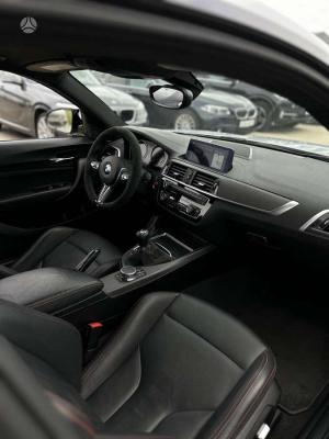 Pelēks BMW M2 2020 Kauņa, ar dzinēja tilpumu 2.98 L un nobraukumu 95 tūkst. km par 39000 €, foto 26 vietnē AUTOMOTO.COM.LV