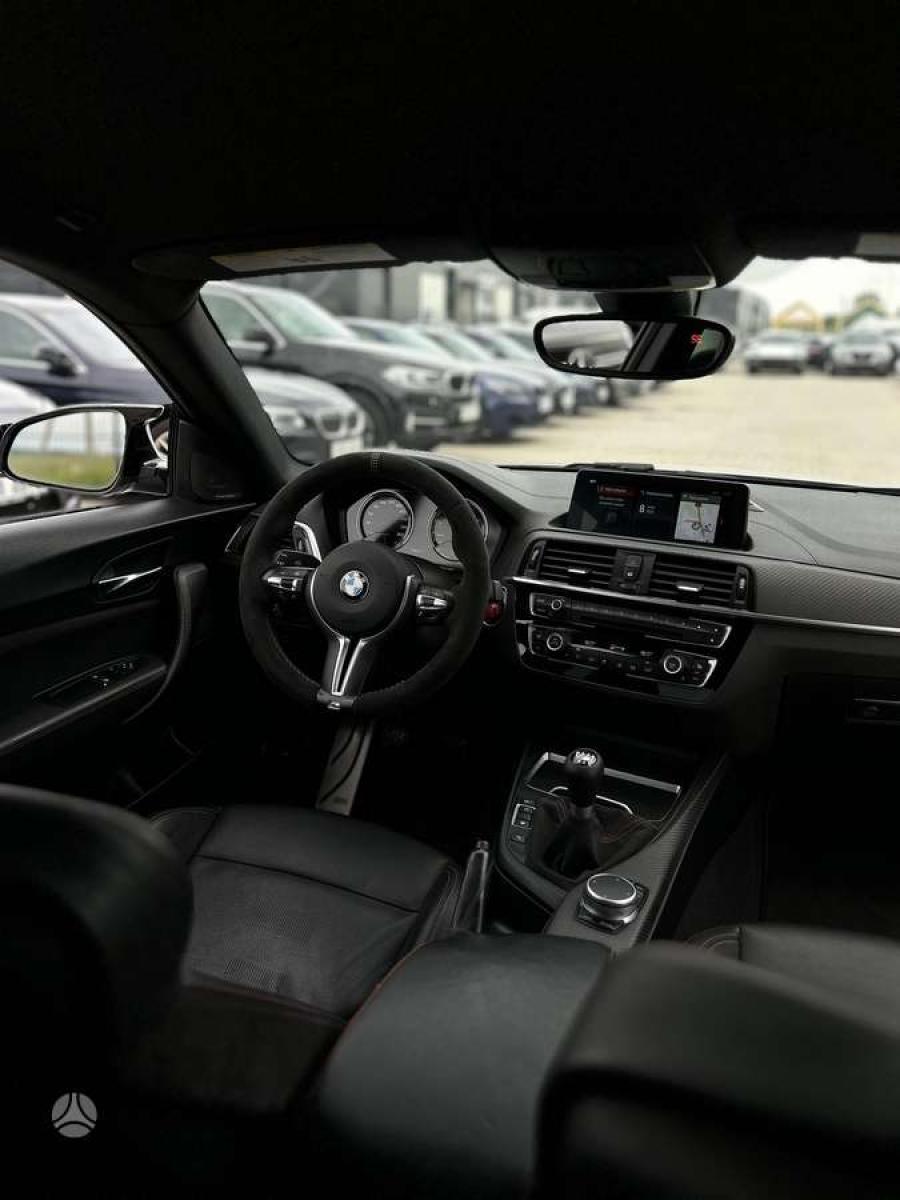Pelēks BMW M2 2020 Kauņa, ar dzinēja tilpumu 2.98 L un nobraukumu 95 tūkst. km par 39000 €, foto 28 vietnē AUTOMOTO.COM.LV