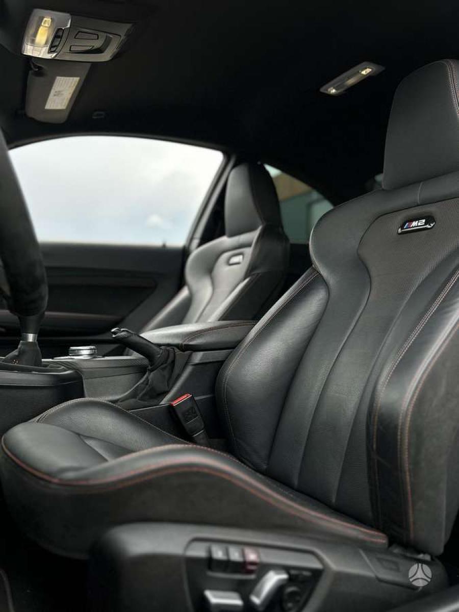 Pelēks BMW M2 2020 Kauņa, ar dzinēja tilpumu 2.98 L un nobraukumu 95 tūkst. km par 39000 €, foto 36 vietnē AUTOMOTO.COM.LV